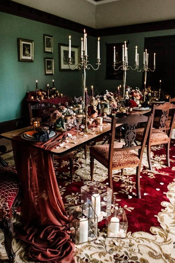 24 Dark and Moody Wedding Ideas - LADY WEDDINGS